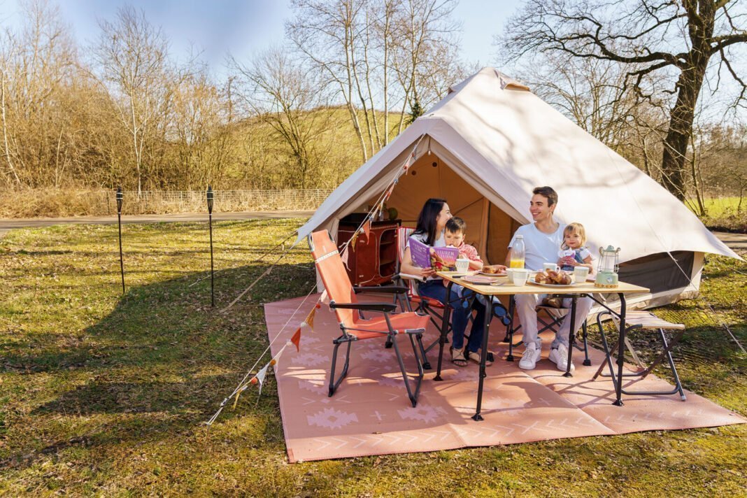 Nieuw: De opblaasbare Sahara Easy Air bell tent van Obelink